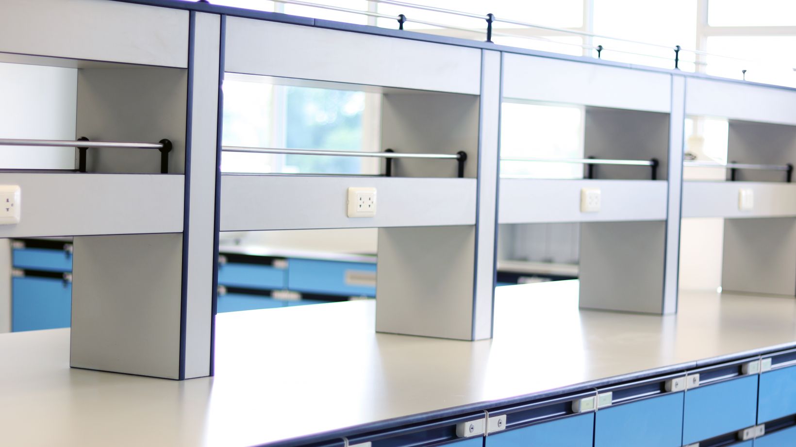 How to Properly and Safely Transport Your Microscope | Olympus LS